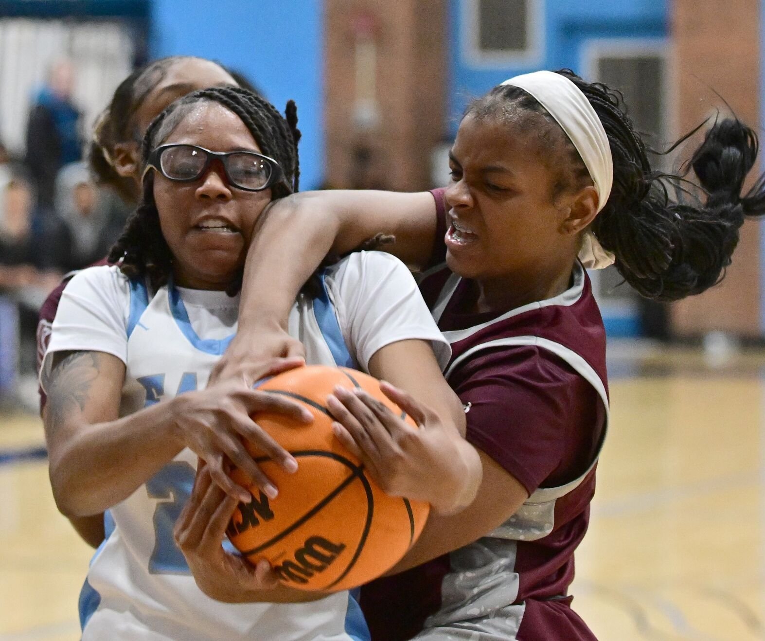 Belleville East uses up-tempo attack to down Cardinal Ritter in battle ...