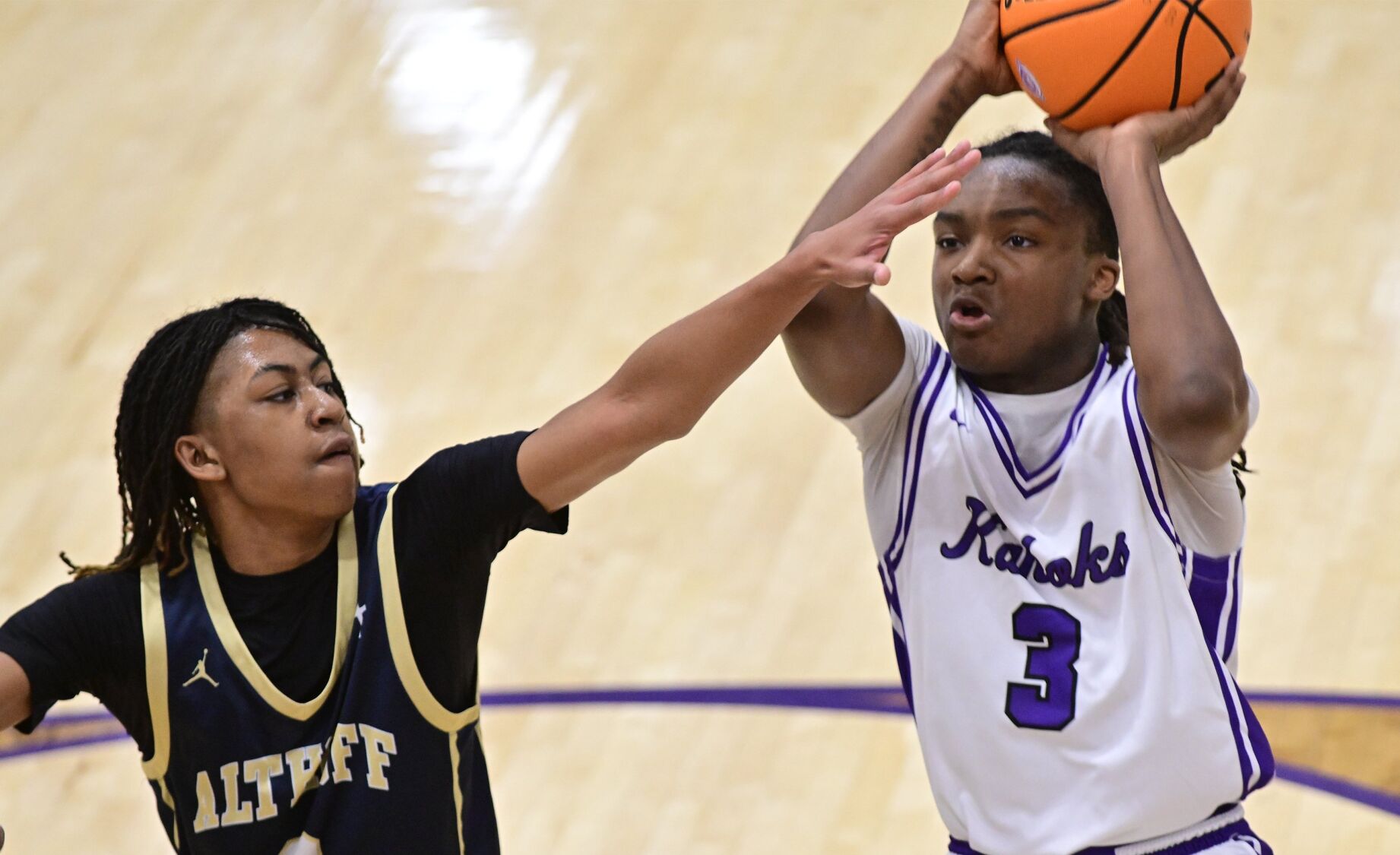 Jordan Taylor's double-double propels Collinsville over Althoff in ...