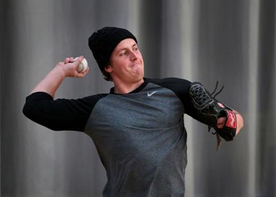 MLB notes: Former Cardinal Maness heads to Royals