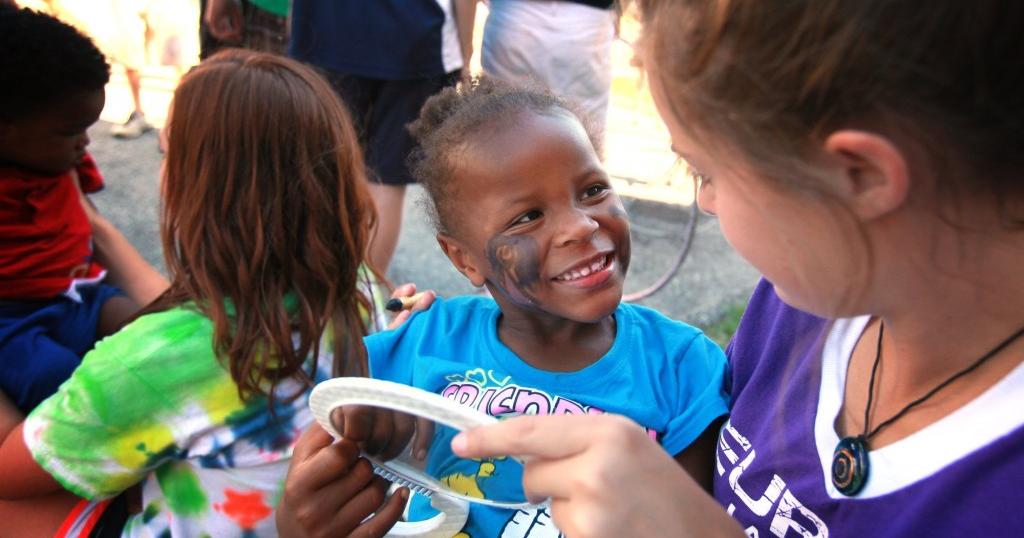 Mormons host birthday party for homeless kids in St. Louis
