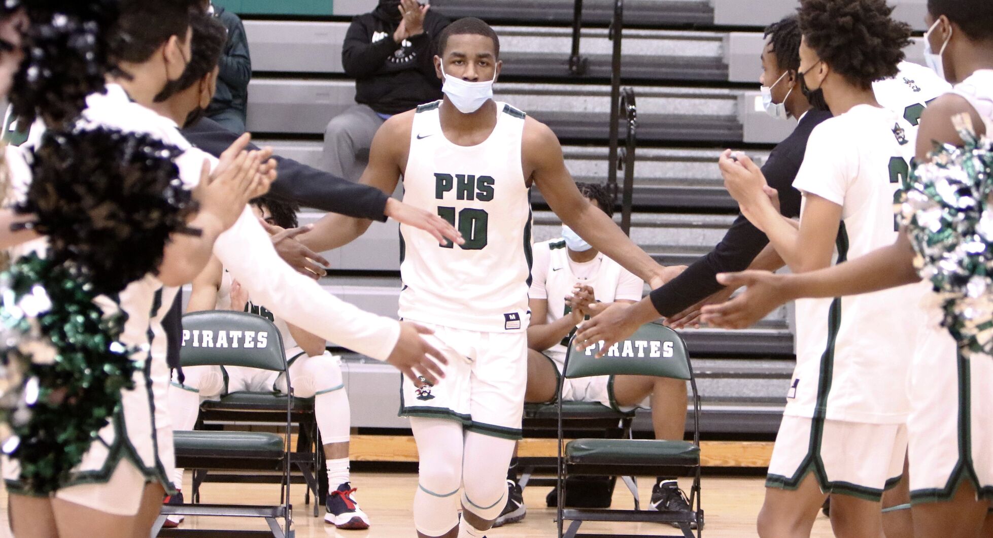 Pattonville holds off SLUH to win first district title since 2017 ...