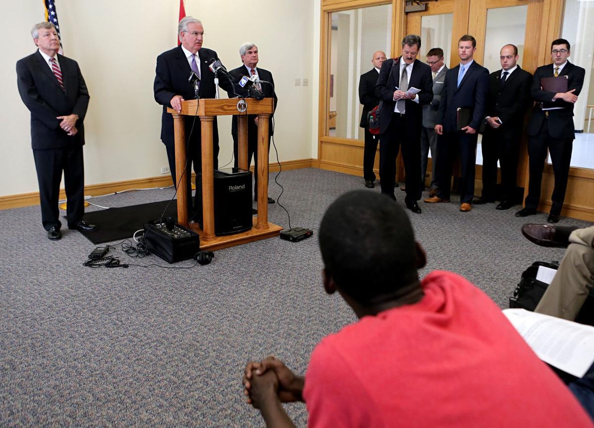 Messenger: In St. Louis, purging election board commissioners is long ...