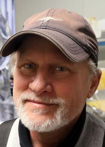 Turning 300-pound blocks of ice into art, 26-year Kirkwood business ...