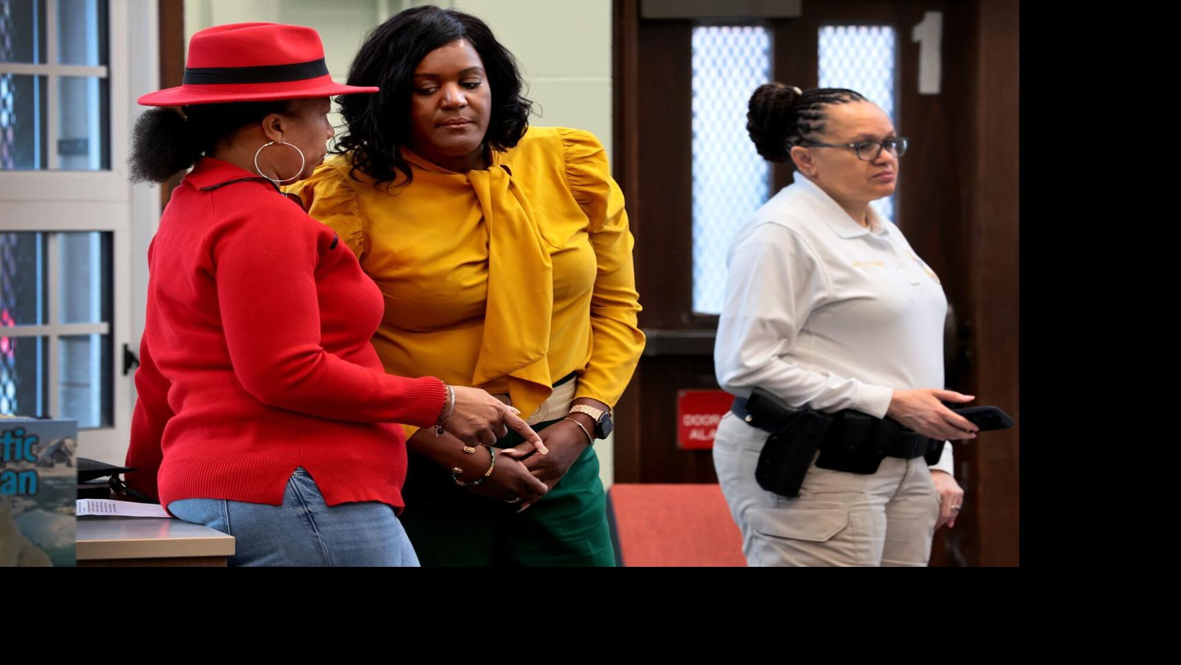 St. Louis Public Schools broke spending laws, auditor says