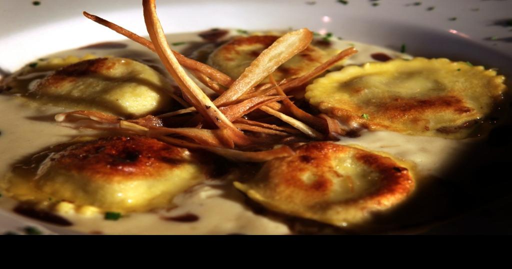 Chef Kevin Smith opens Seasons American Cuisine in Chesterfield