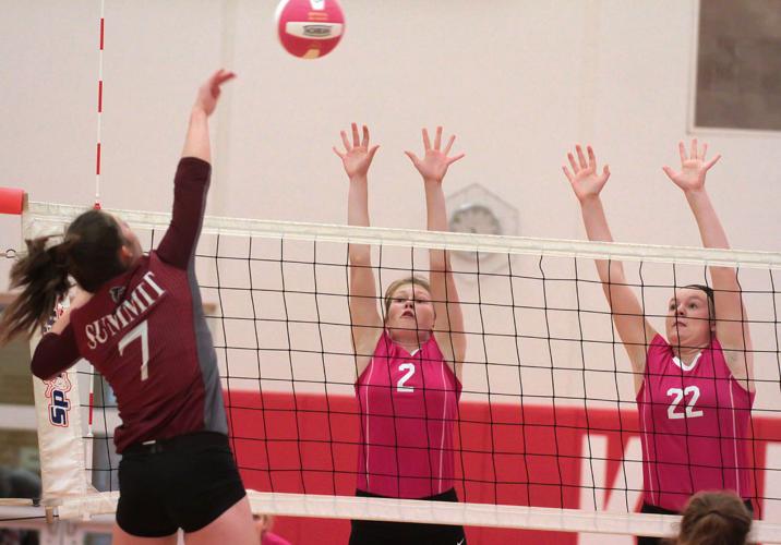 Brown gang helps Kirkwood win Breast Cancer Awareness match