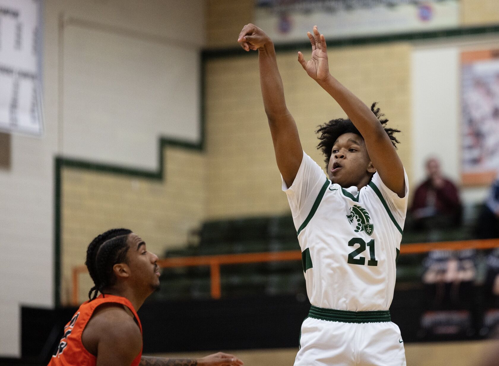 John Burroughs stumbles down stretch, falls to Lee's Summit in Webster ...