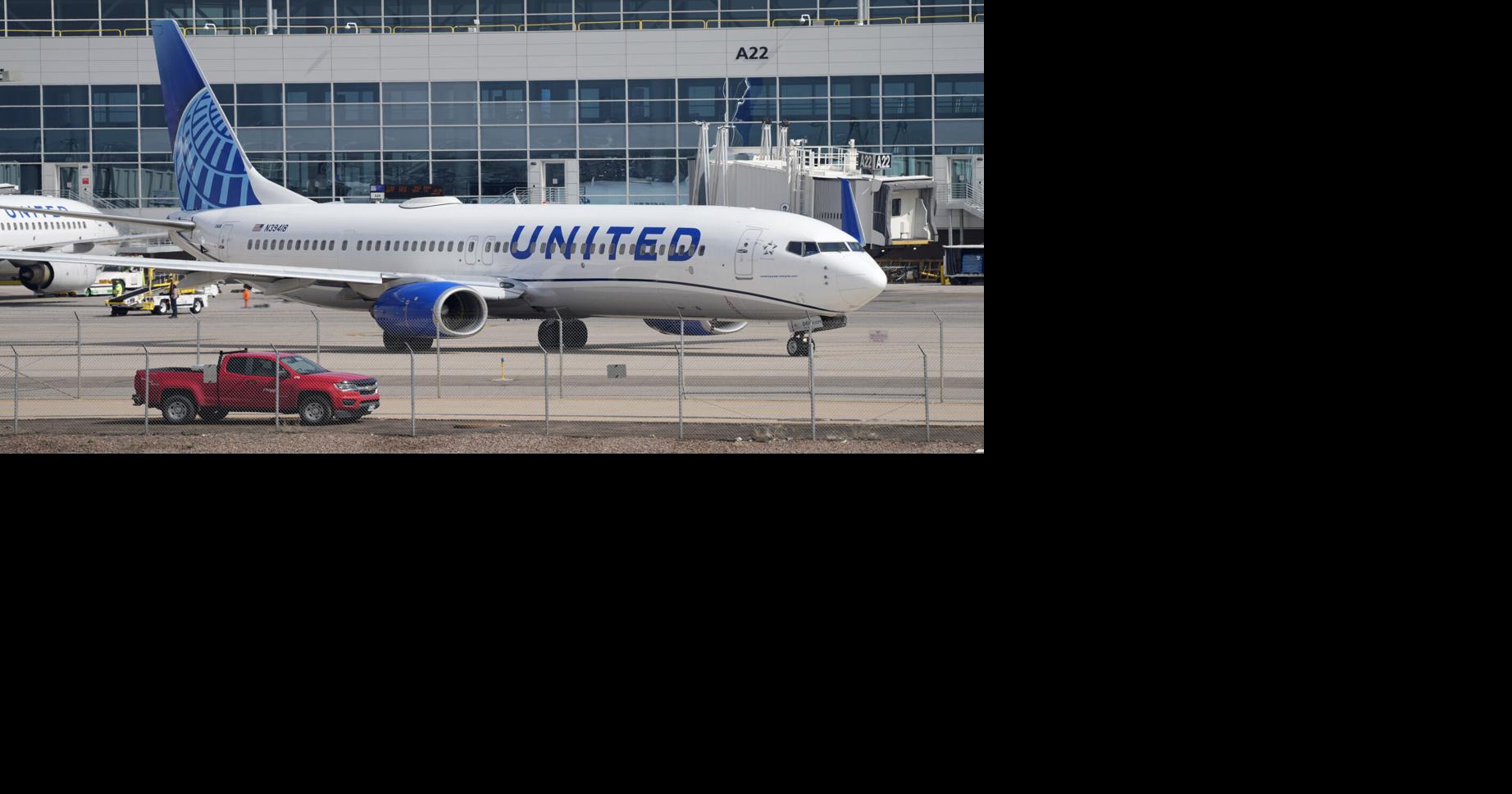 United Airlines tweaking app to add rebooking, vouchers