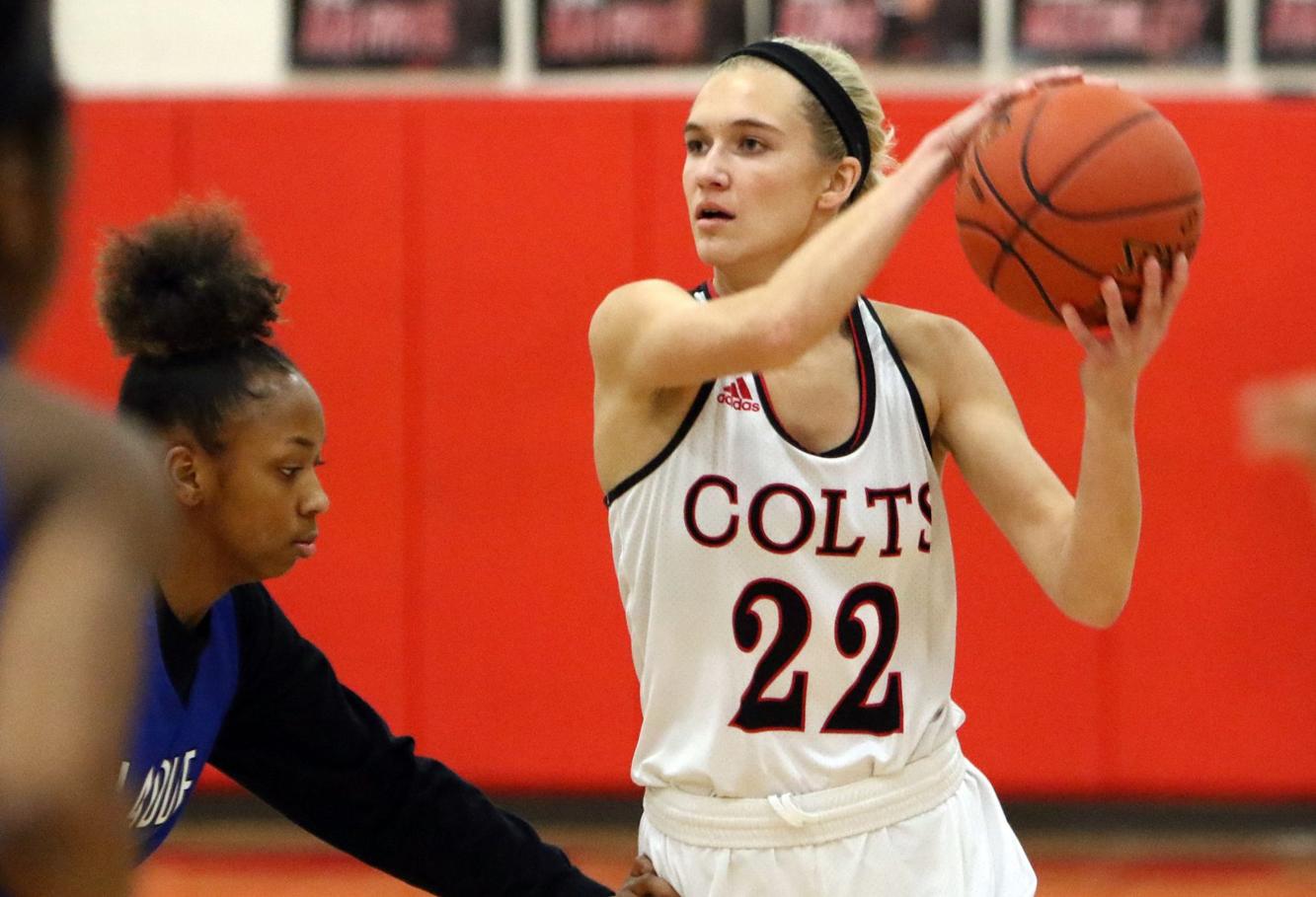 Peete battles illness, helps Ladue push win streak to 12 games
