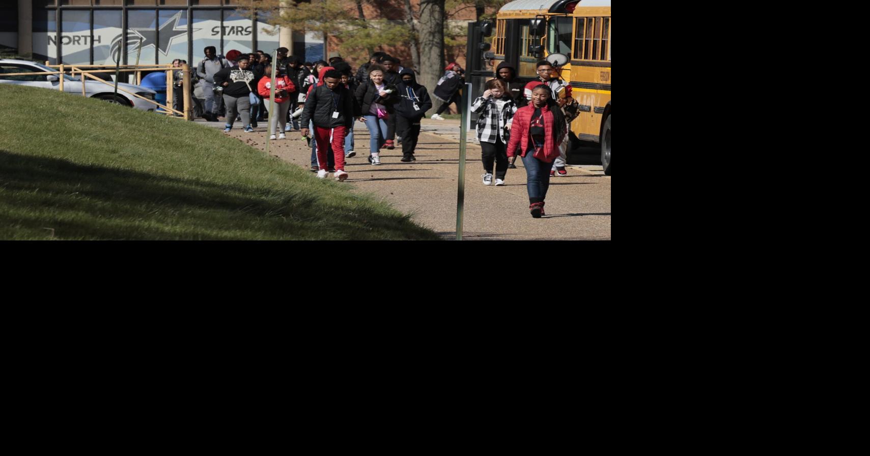Ferguson-Florissant school board members apologize