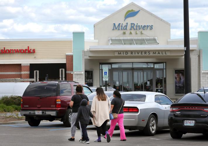 Macy's opens St. Peters location to customers