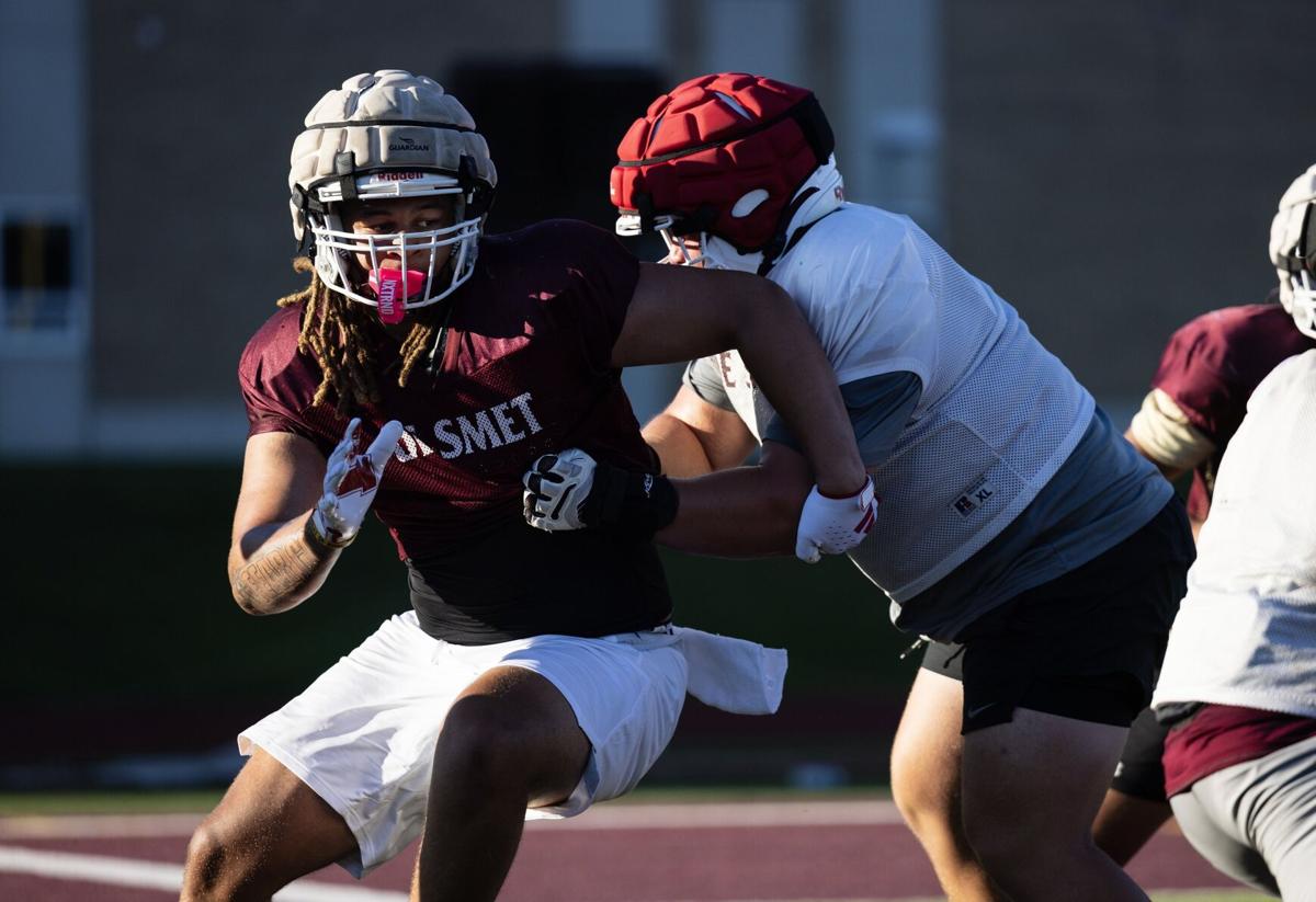 De Smet football practice
