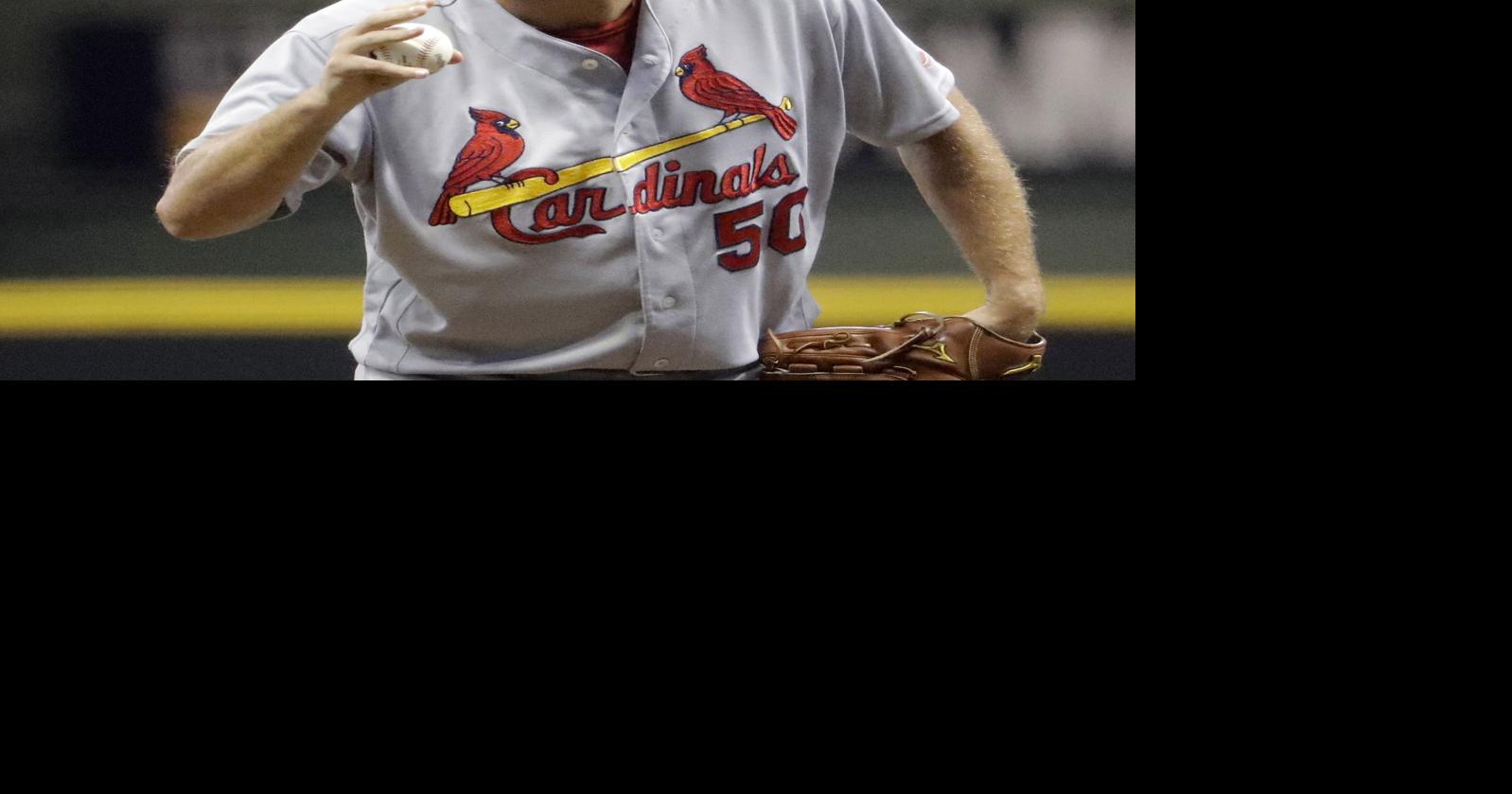 Old Wainwright reappears, gives Cardinals hope