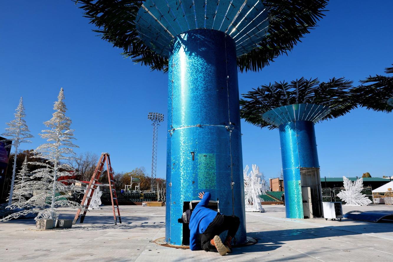 Jingle! brings skating, tubing, Santa and pop-up bars to O’Fallon, Mo.