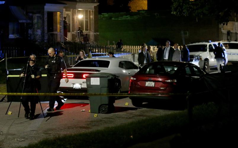 Homicide detectives called to scene of double shooting in St. Louis