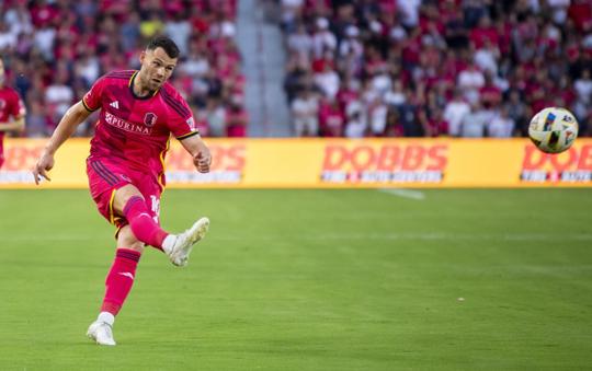 Eduard Lowen turns David Critchley’s St. Louis City SC coaching debut ...