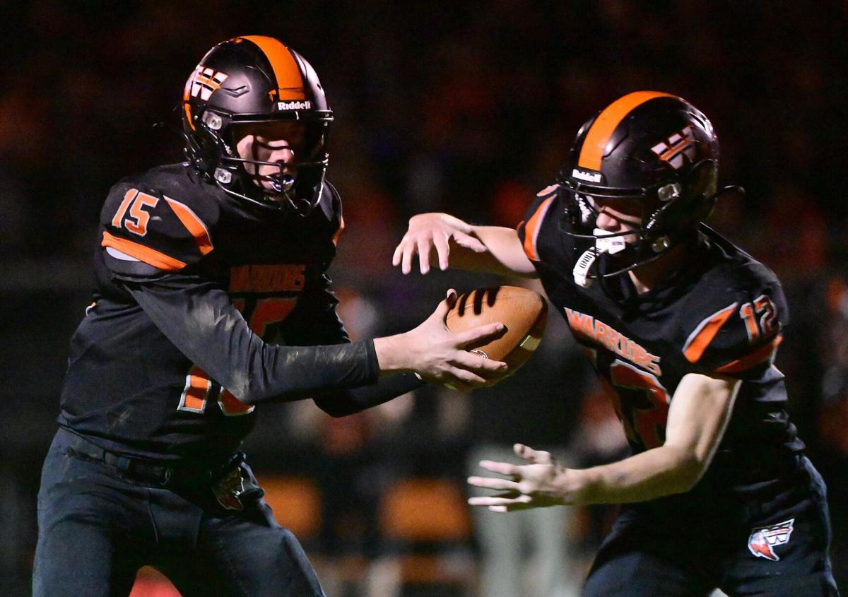 Wesclin hangs tough before falling at Johnston City in 2A playoff opener