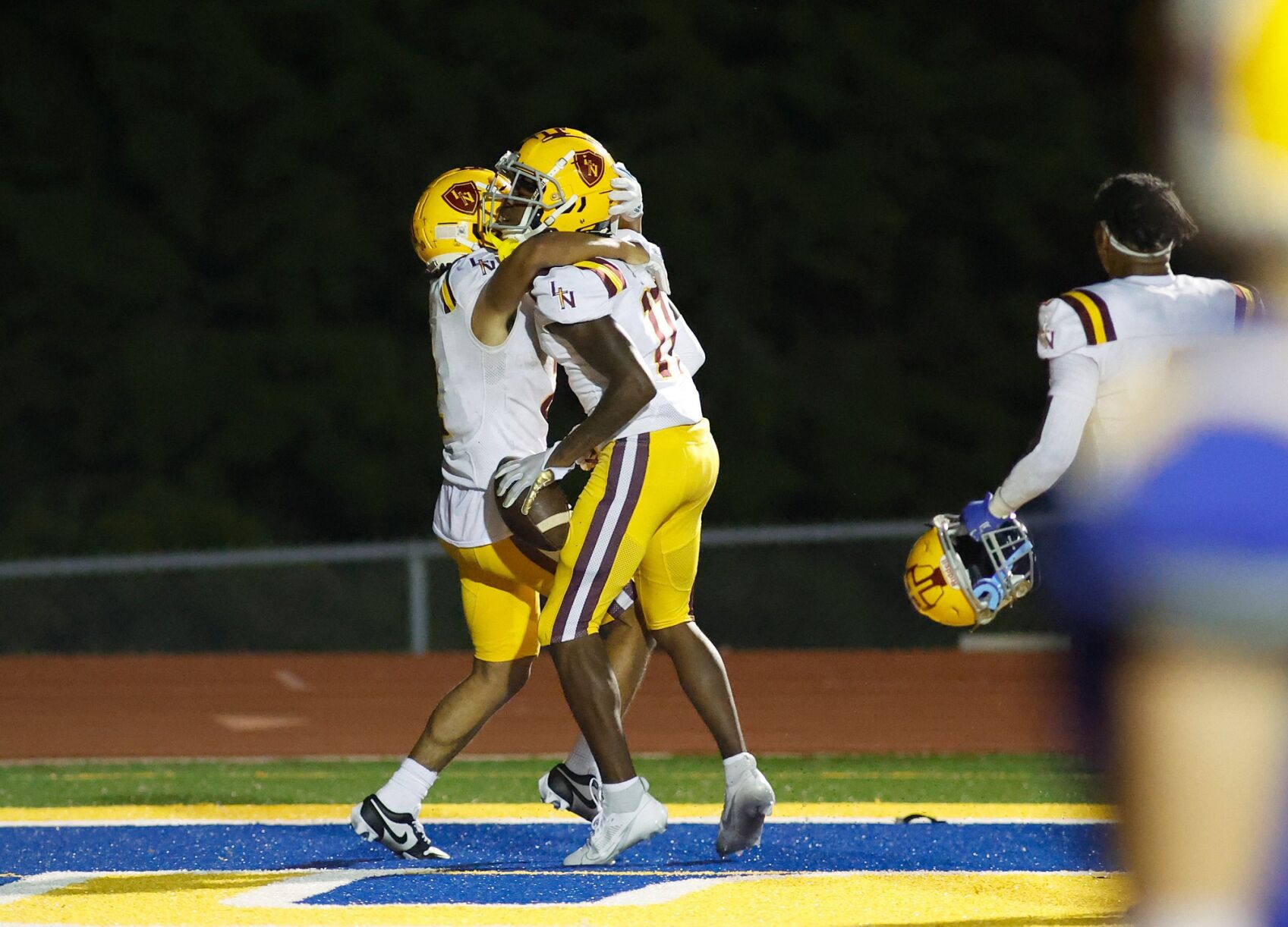 Benson's TD catch on final play lifts Lutheran North over Francis ...