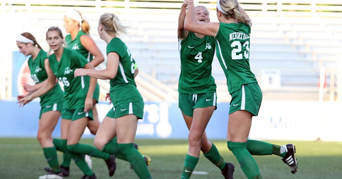 Nerinx Hall erupts in second half to rally past St. Teresa's in state ...