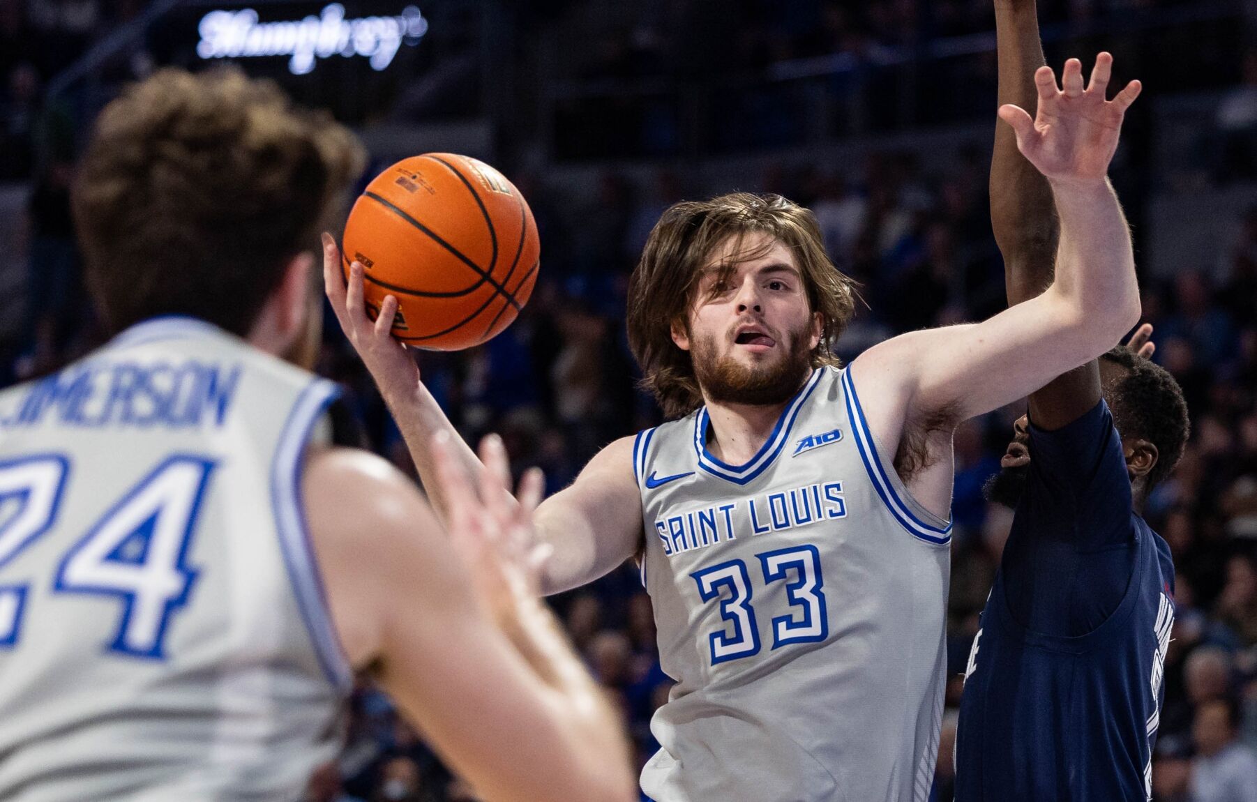 Sophomore Dylan Warlick leaves SLU men's basketball team