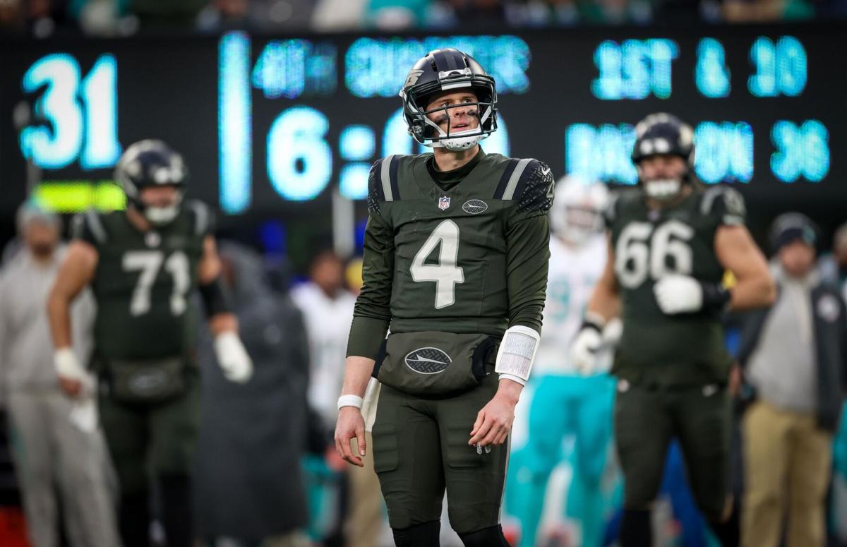 Here’s how Brady Cook quietly ‘demanded the attention’ in his NFL debut