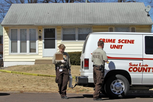 St. Louis County child shot in chest, rushed to hospital by father