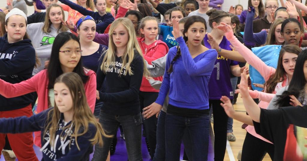 LaSalle Springs students learn hip hop moves