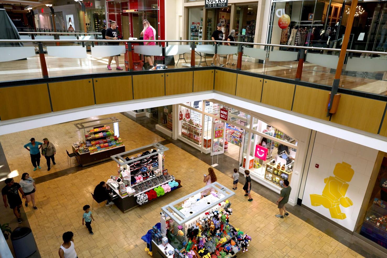 Fight at West County Center in Des Peres sparks evacuation after false ...