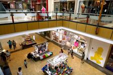 Fight at West County Center in Des Peres sparks evacuation after false ...