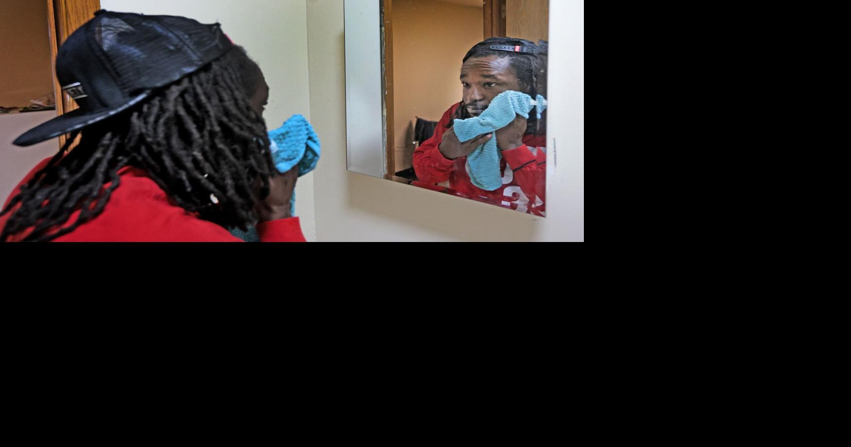 Barnes-Jewish program finds housing for homeless patients