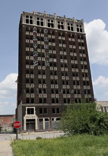 Spivey Building, tallest in East St. Louis, seems destined for demolition