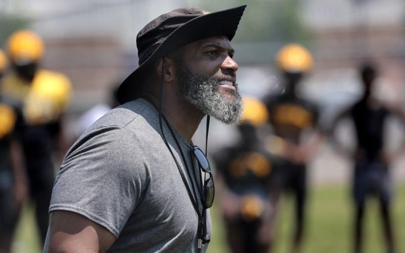 High school football games to watch: Week 6