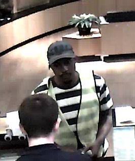 Webster Groves police seek bank robber who wore neon vest