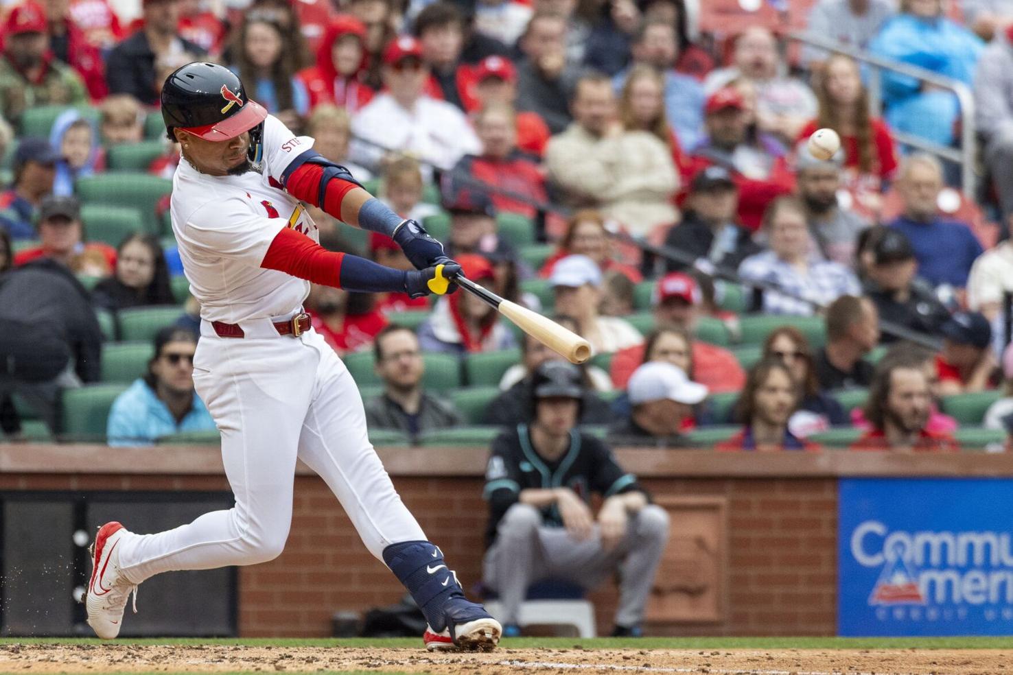Cardinals get clutch hit, catch and save to complete sweep
