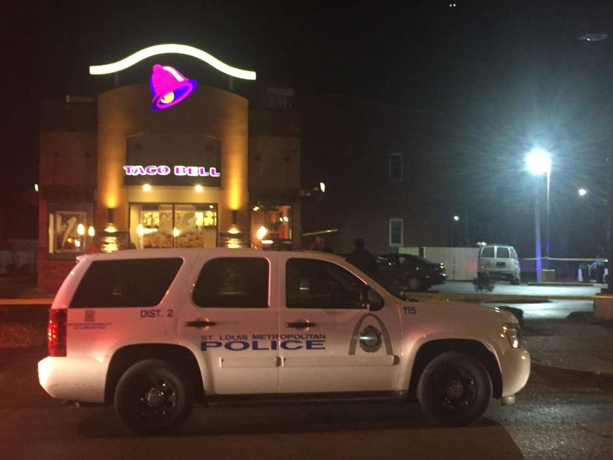 Suspect injured after armed robbery of Taco Bell, foot chase, St. Louis ...
