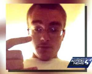 Teen charged with murder, posing with body for 'selfie'
