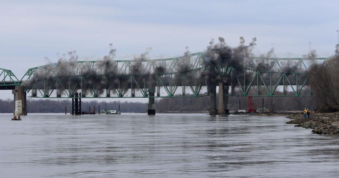 Watch as the Daniel Boone Bridge is taken down