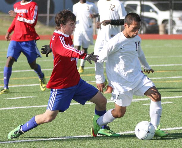 Soldan clinches first state semifinal berth with comeback over Moberly