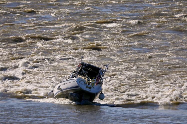 Sailboat stuck for weeks on Chain of Rocks disappears after recent storm