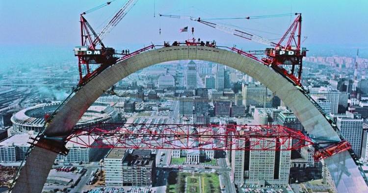 Oct. 28, 1965: The last piece of the Arch is fitted into place. See the ...