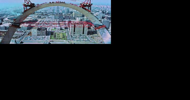 gateway arch during construction