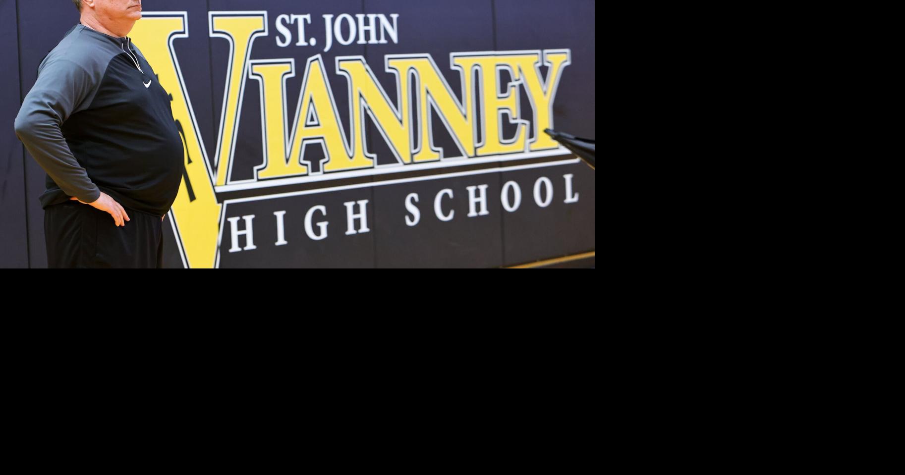 Gabbert retires after 35 years as Vianney's boys volleyball coach, led program to 16 state titles