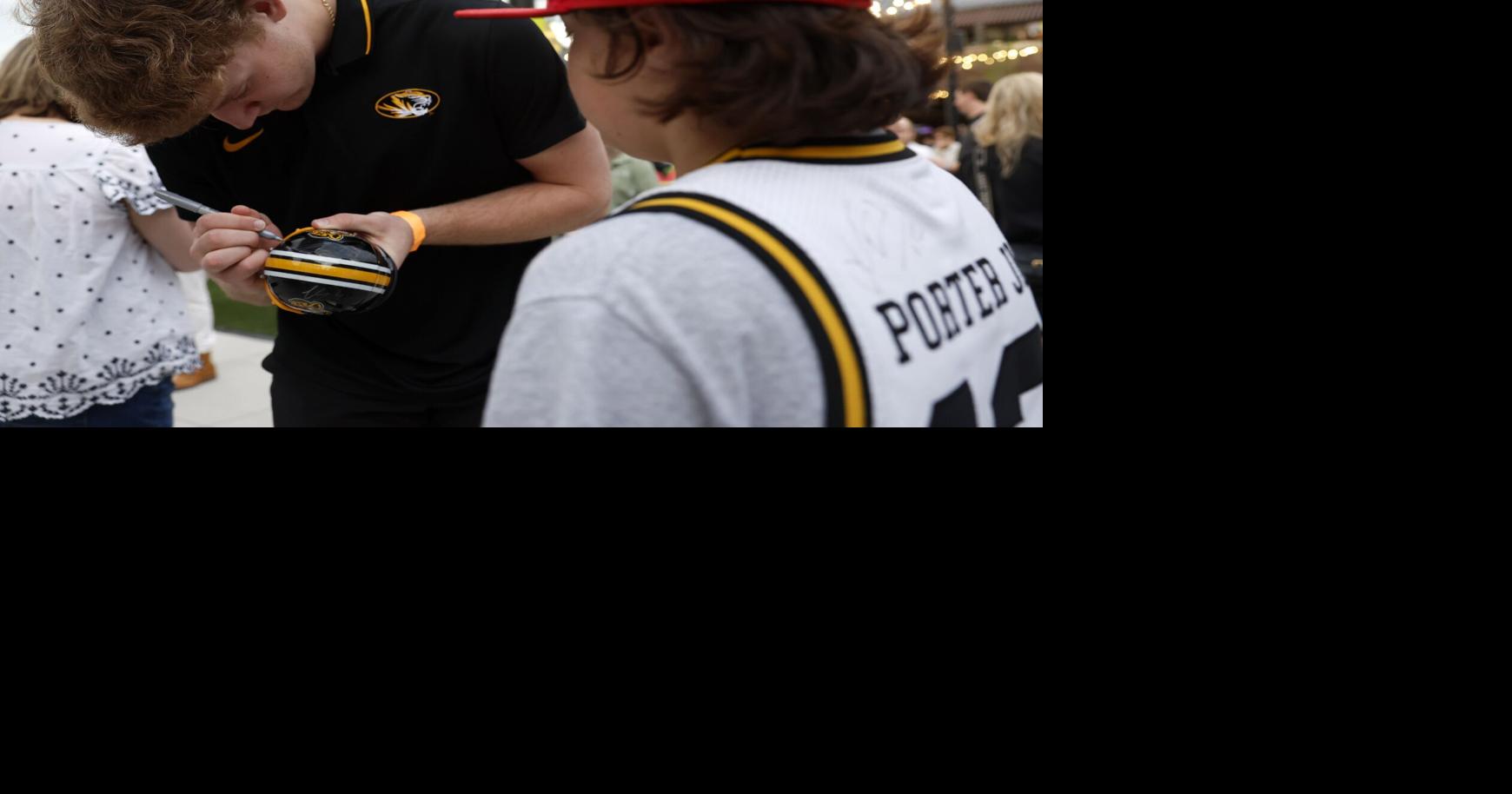 Read the full transcript of Mizzou beat writer Eli Hoff's sports chat