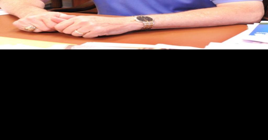 Fenton mayor readies himself for last council meeting