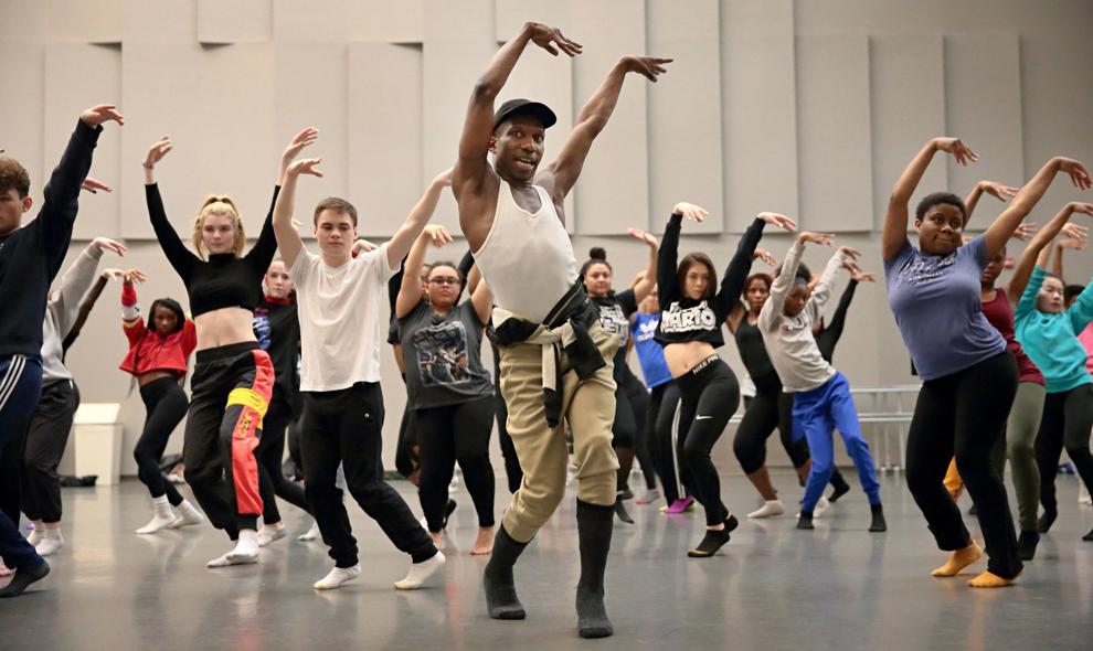Dancers learn Voguing at COCA