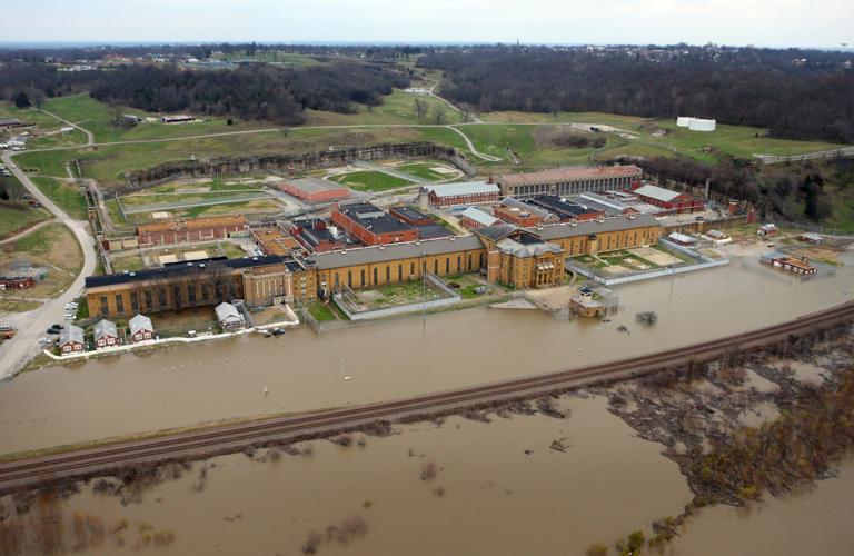 Report: Valley Park levee was built too high, and neighbors paid the price