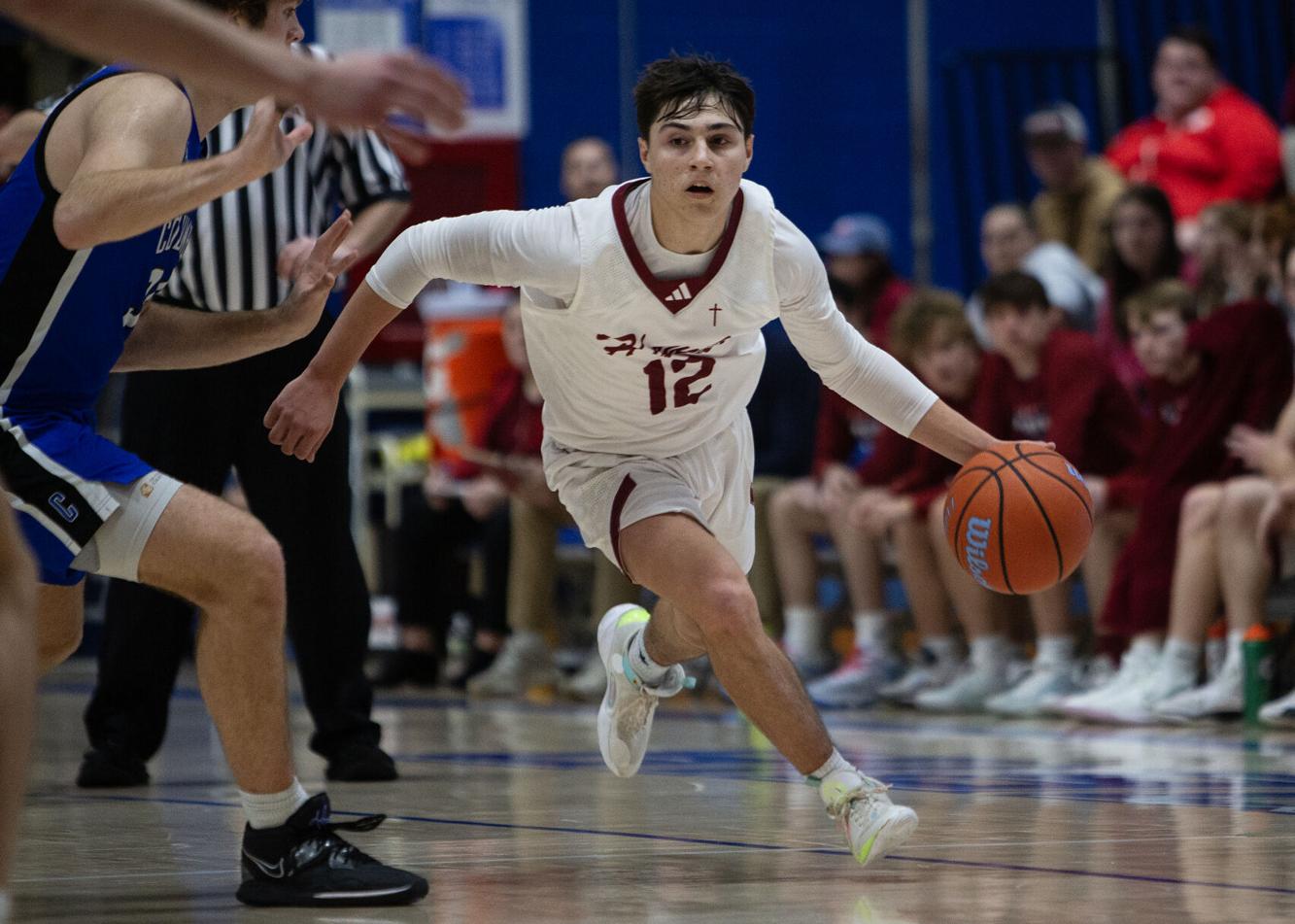 Gibault overcomes test from New Athens to keep defense of last year's ...