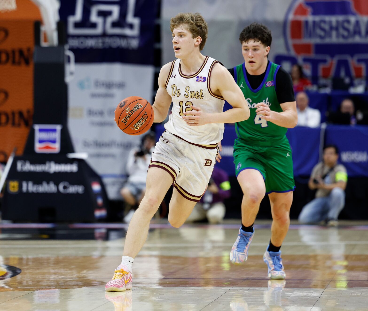 'Last ones standing.' De Smet claims 7th state title with romp over ...