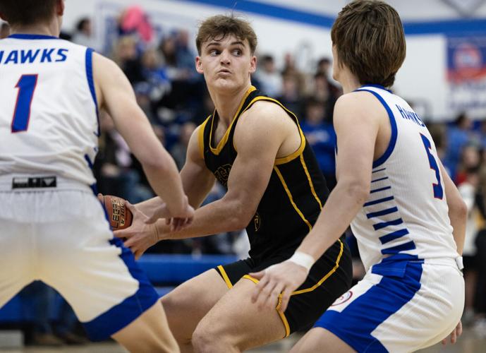 Hillsboro surges past Festus in second half, wraps up at least share of ...