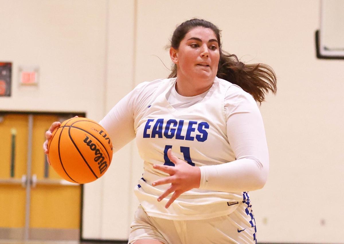 Columbia rolls into regional semifinals: Illinois girls basketball playoffs